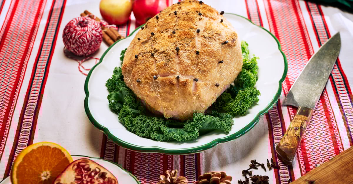 Klassisk griljerad julskinka med nejlikor