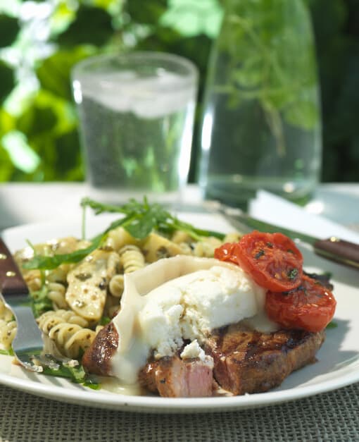 Nygrillad karré med getost och tomat - Scan